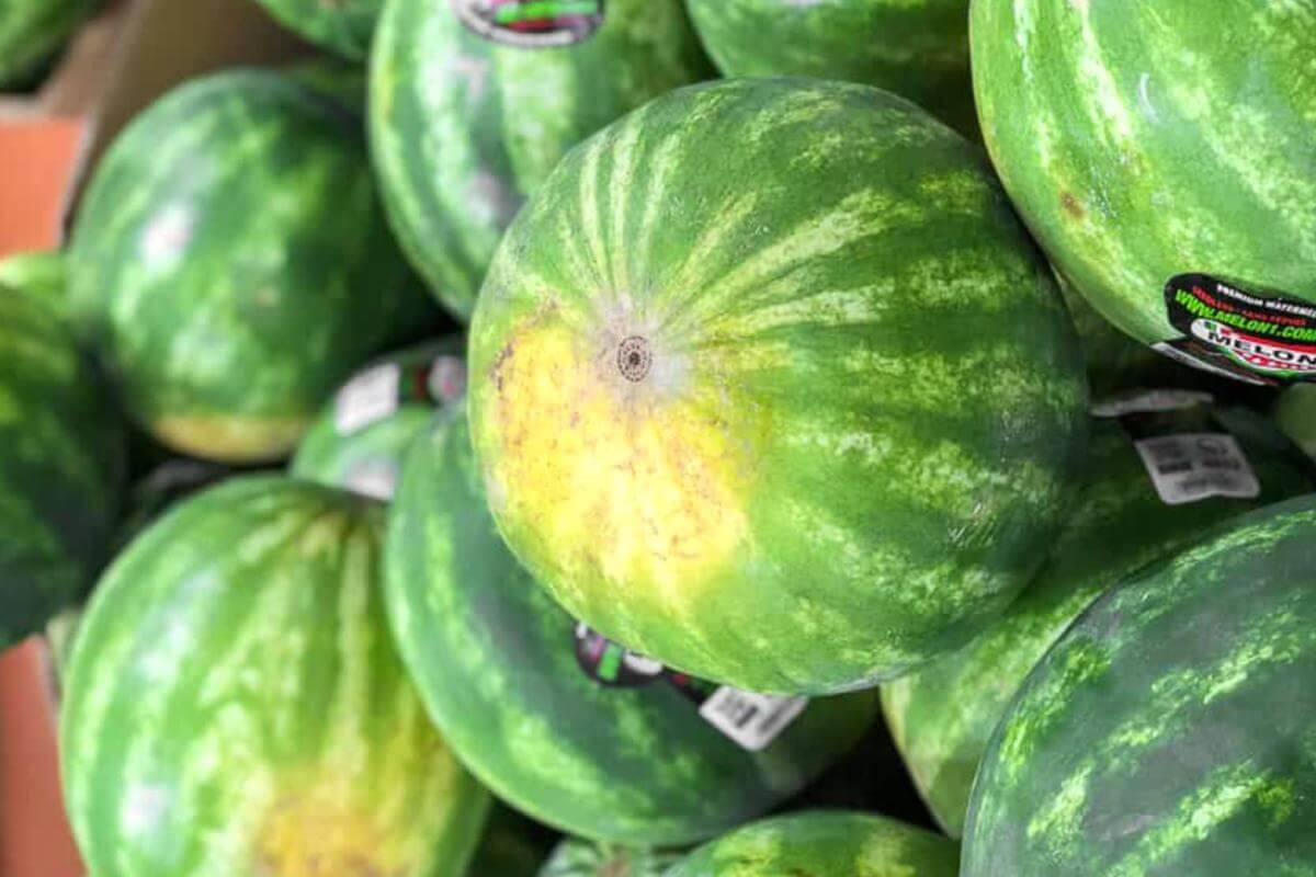 7 Easy Tips To Pick The Tastiest Watermelon! | Tips & Tricks