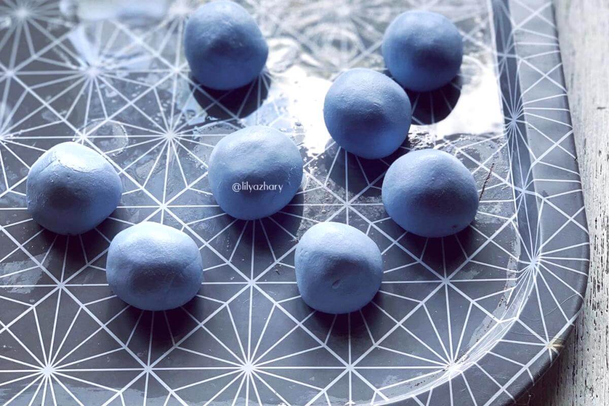 Onde-Onde | This May Be The Most Beautiful Kuih!