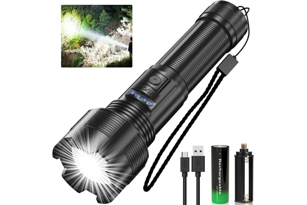 Top 9 Best Torchlights in Malaysia | Good in Functioning