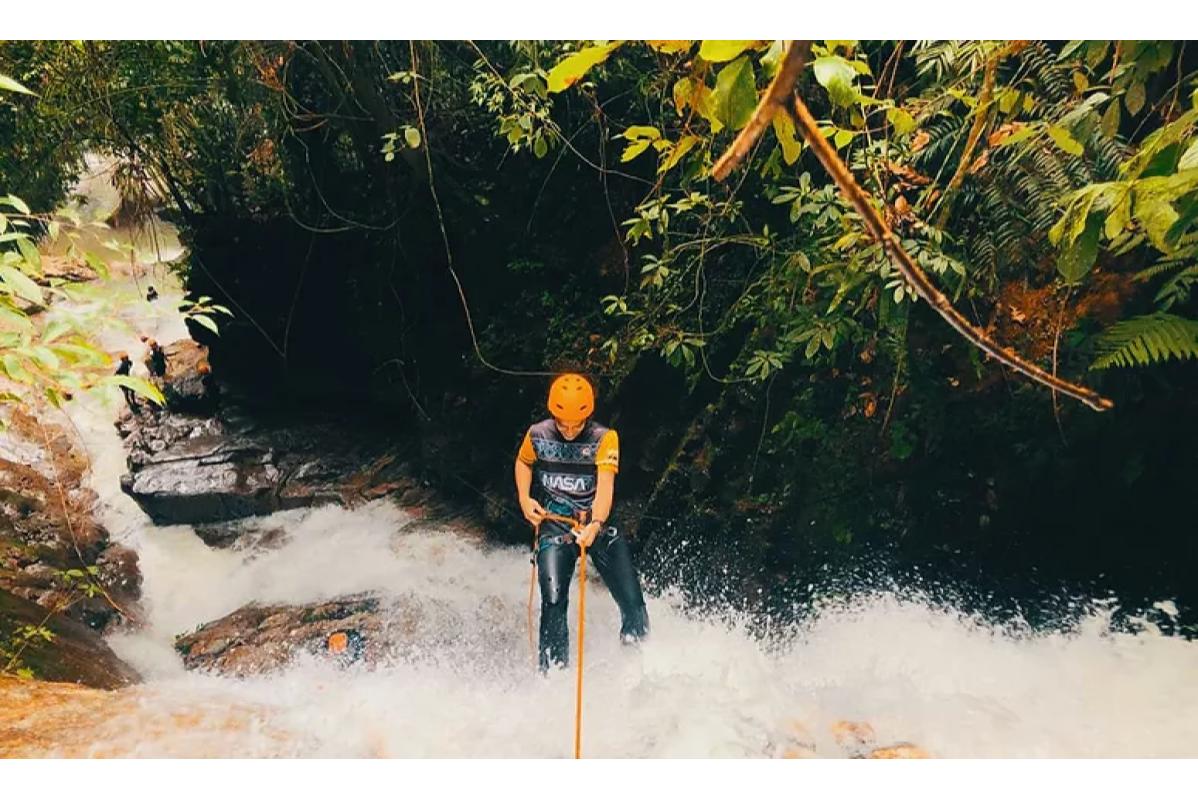 10 Tapak Perkhemahan Terbaik di Malaysia 2023 | Menarik & Best