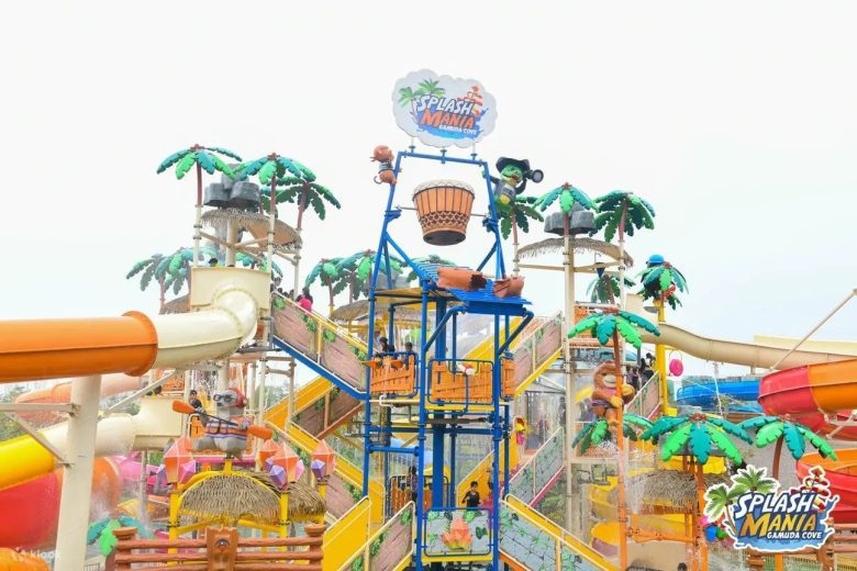 Have A Splashing Fun Time at SplashMania
